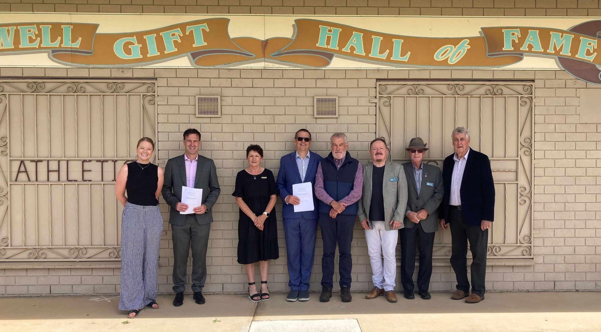 NGSC x SGEM group photo at Gift Hall of Fame - Powercor Stawell Gift